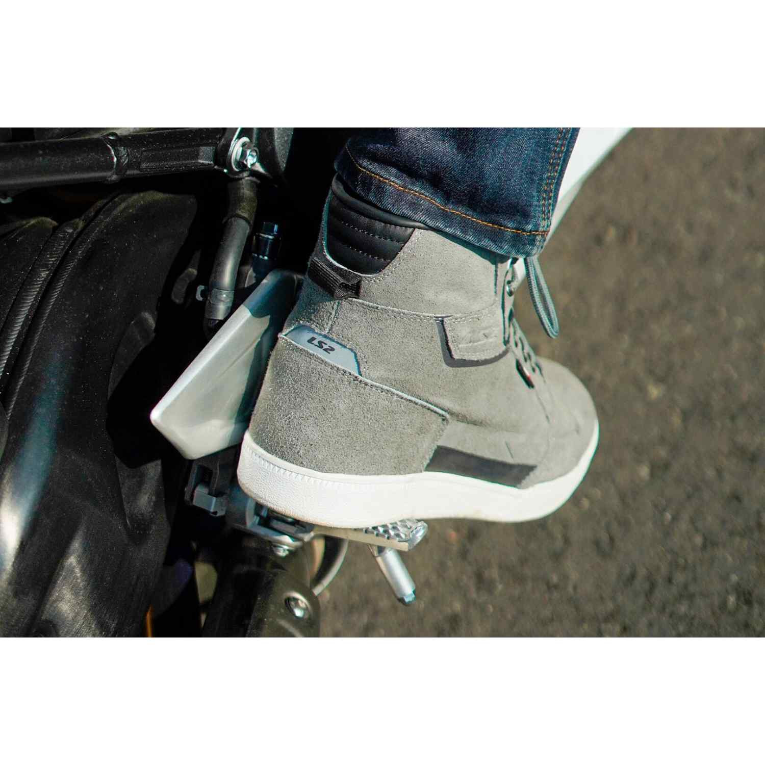 Buy LS2 Downtown WP motorcycle boots | Bikeroutfit.com
