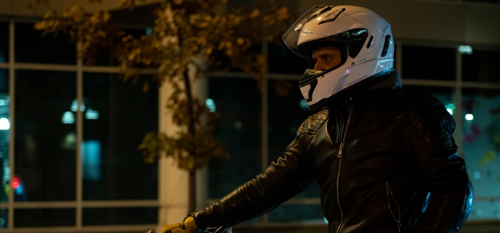 Buy Sena STRYKER full-face helmet | Bikeroutfit.com